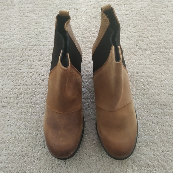 Sorel | Shoes | Sorel Joan Of Arctic Chelsea Wedge Boots 55 75 9 | Poshmark